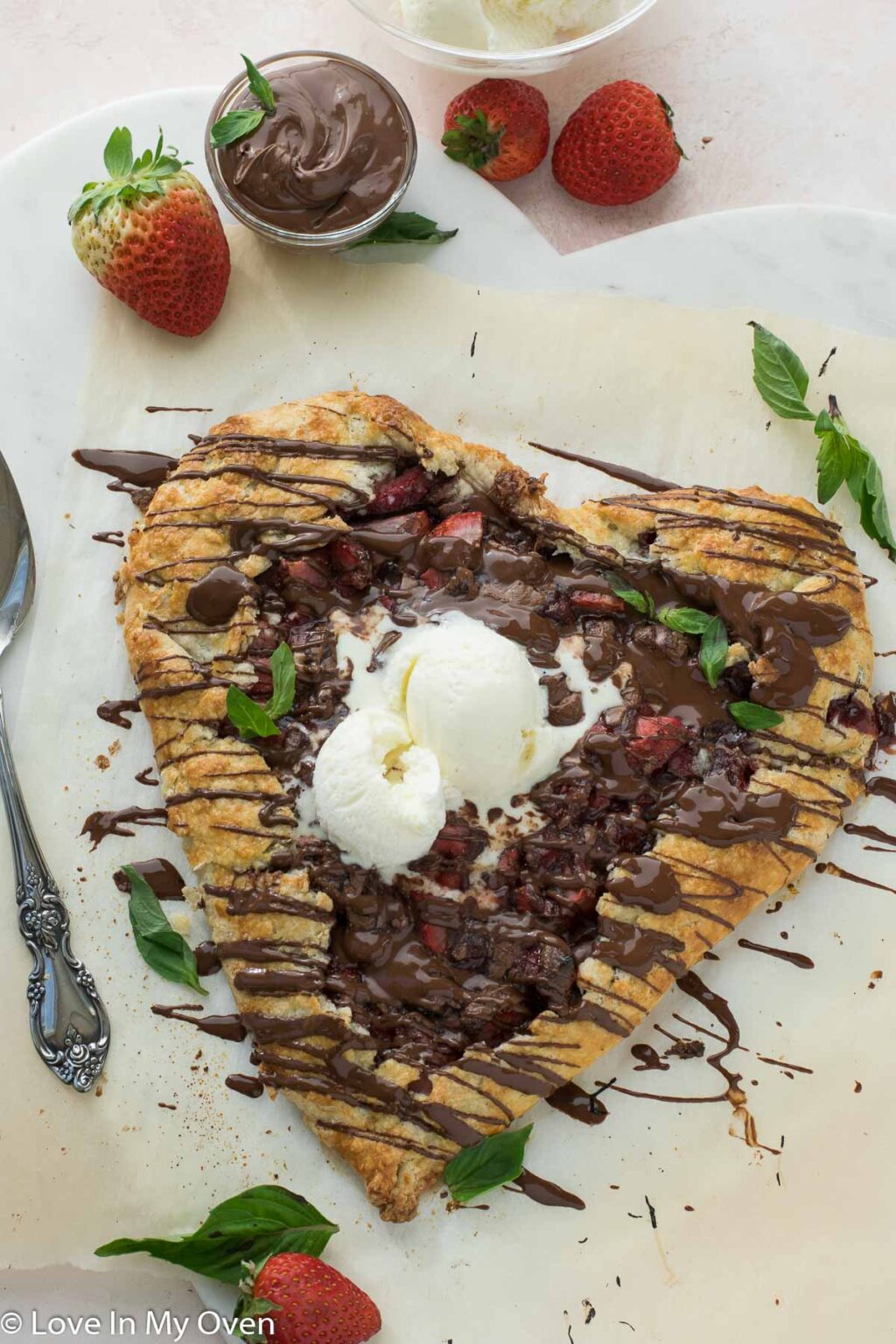 Strawberry Nutella Pie - Love In My Oven