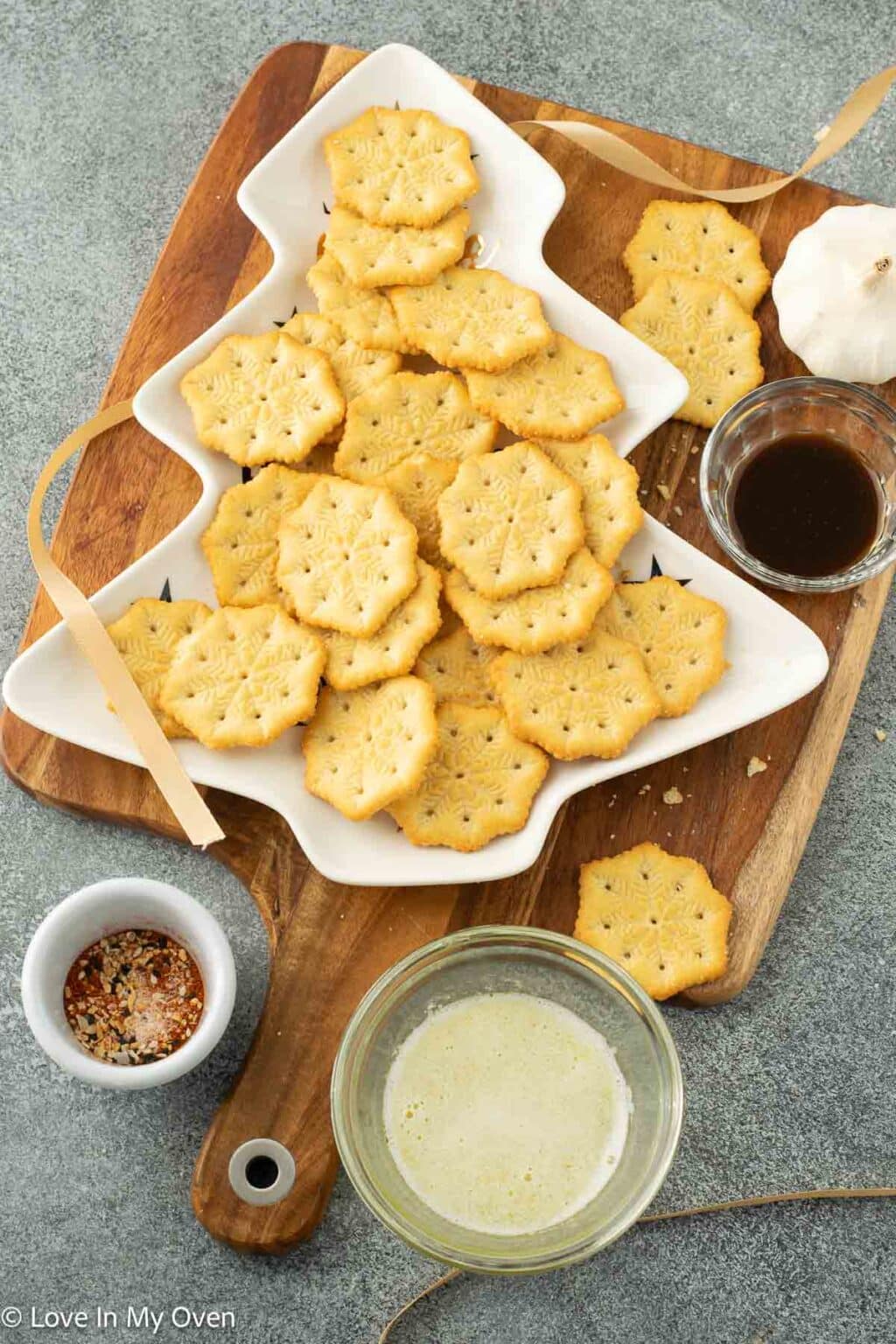 Baked Ritz Crackers - Love In My Oven